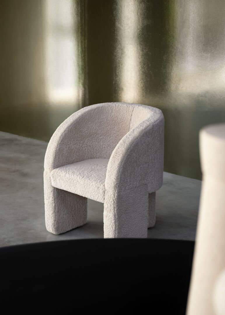 Montone White | Baxter